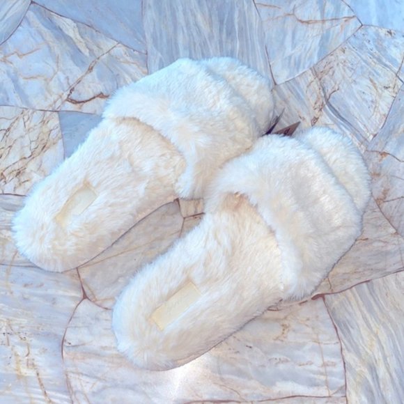 PINK Victoria's Secret | Shoes | Victorias Secret Logo Plush Faux Fur ...